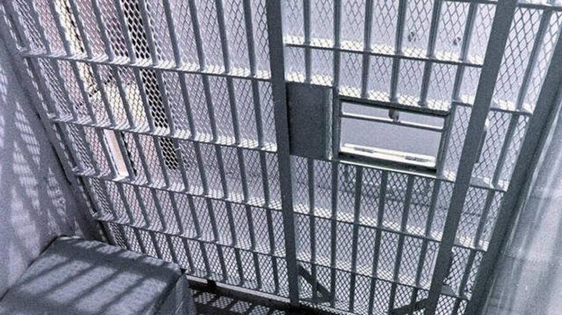 Kentucky inmate assaults officers in escape attempt | Lexington Herald ...